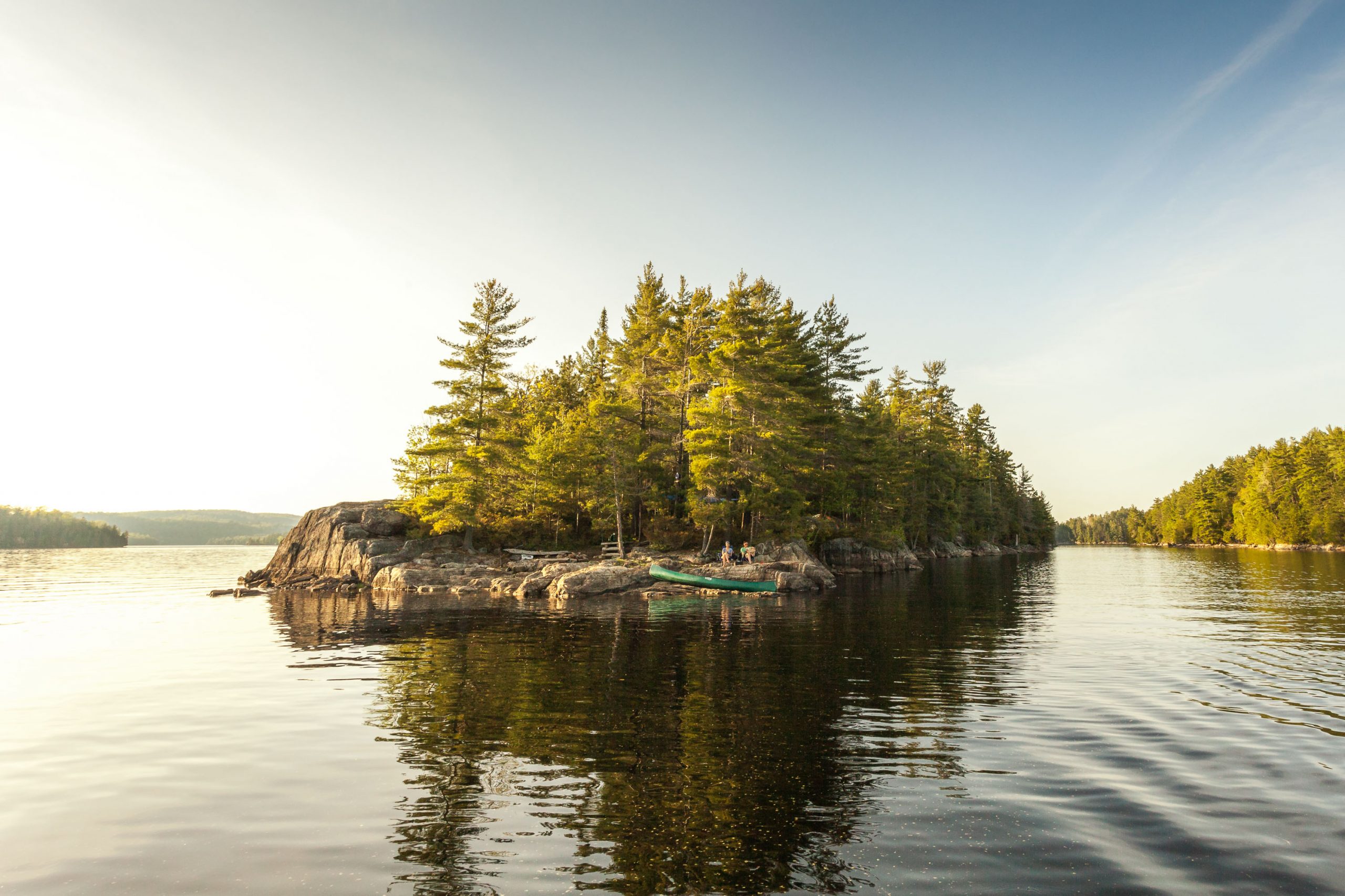 Camping sur les îles au Québec – Parc régional du Poisson Blanc