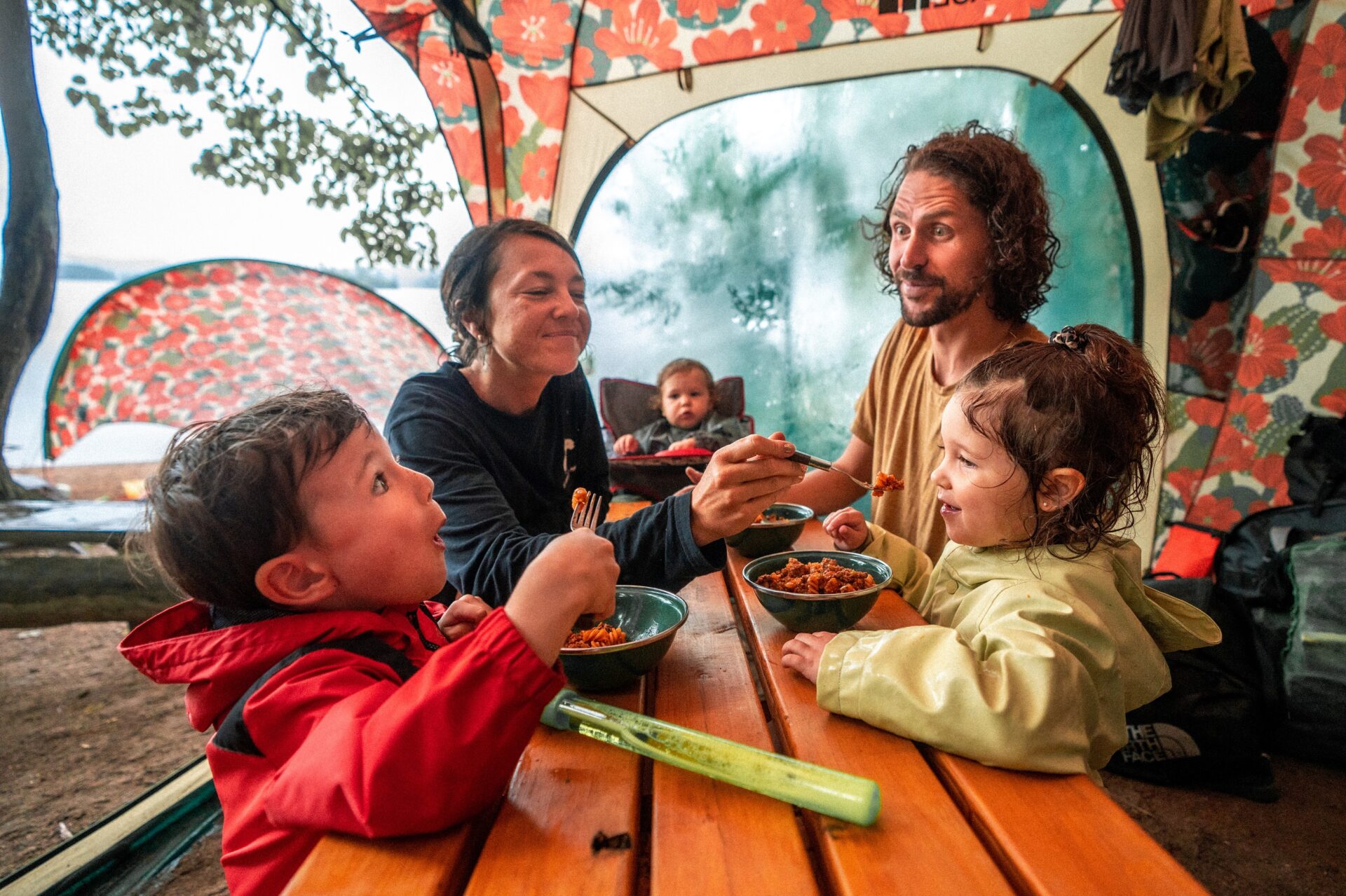 Canot-camping en famille – Parc régional du Poisson Blanc