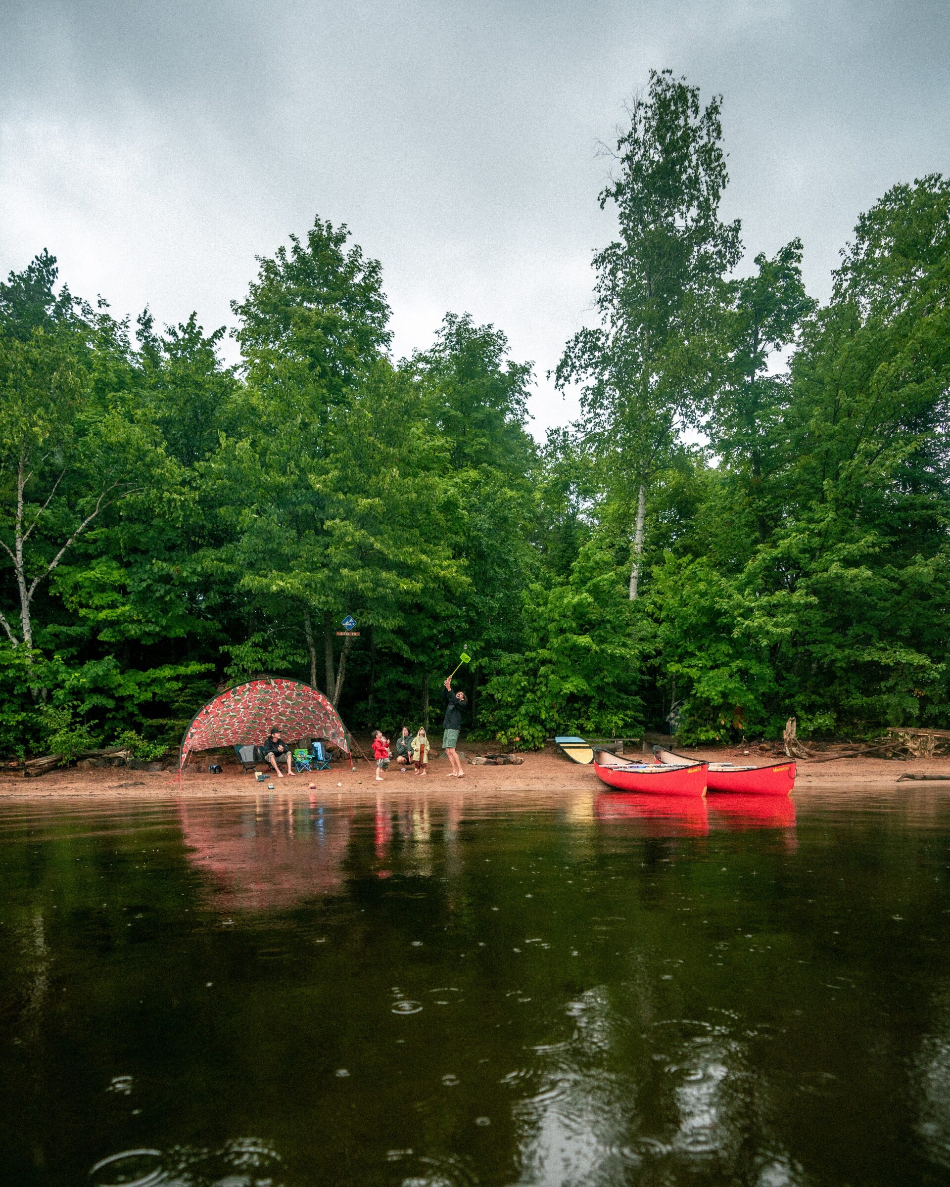 Canot-camping en famille – Parc régional du Poisson Blanc